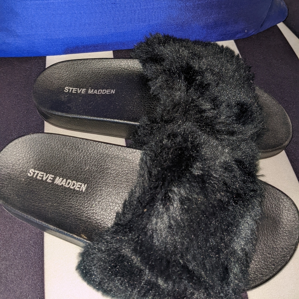 Steve Madden Furry Slides - Gem